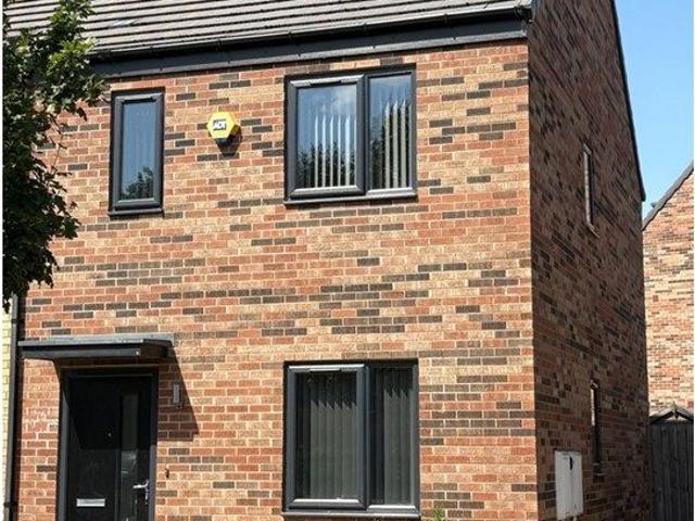 Lake View, Doncaster DN4, 2 bed semi detached house to rent, £1,050 pcm | PrimeLocation