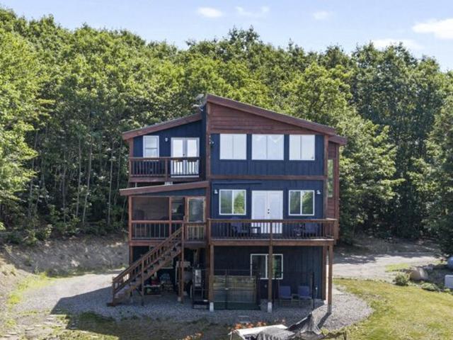 Lake View Dr, New Sharon, Home For Sale