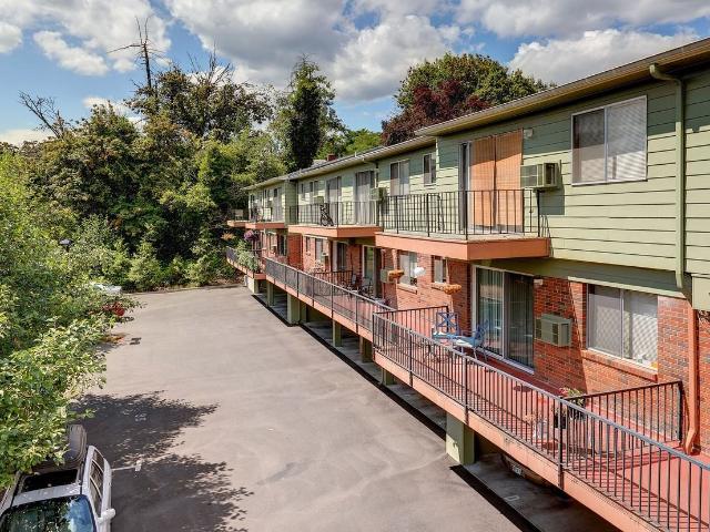 Lake Village and Lakewood Apartments 2 Bedroom Apartment for Rent at 11850 Se 26th Ave, Milwaukie, OR 97222 Lake Road