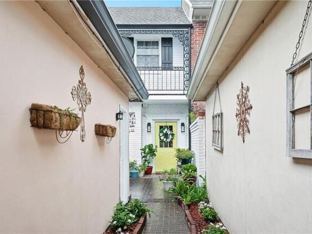 Lake Vista Dr, Metairie, Home For Sale