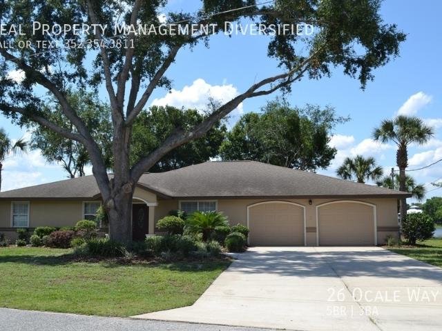 Lake Weir Bird Island Rental 5/3/2 Water Front Living at it's Best!