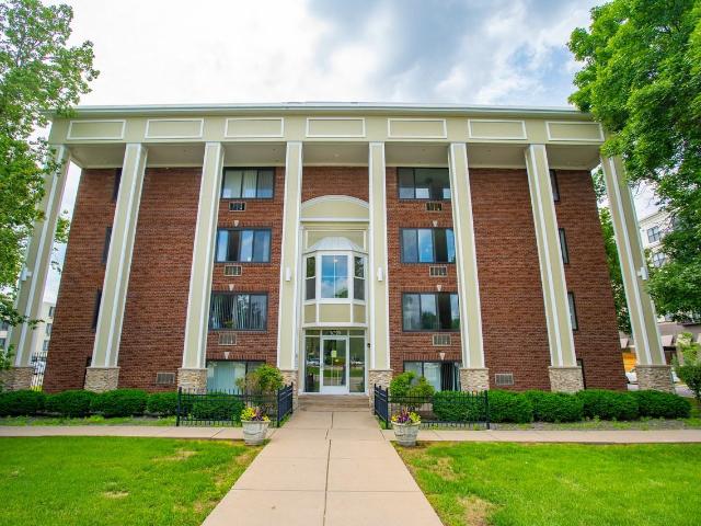 Lake West on France 1 Bedroom Apartment for Rent at 3029 France Ave S, Minneapolis, MN 55416 West Calhoun