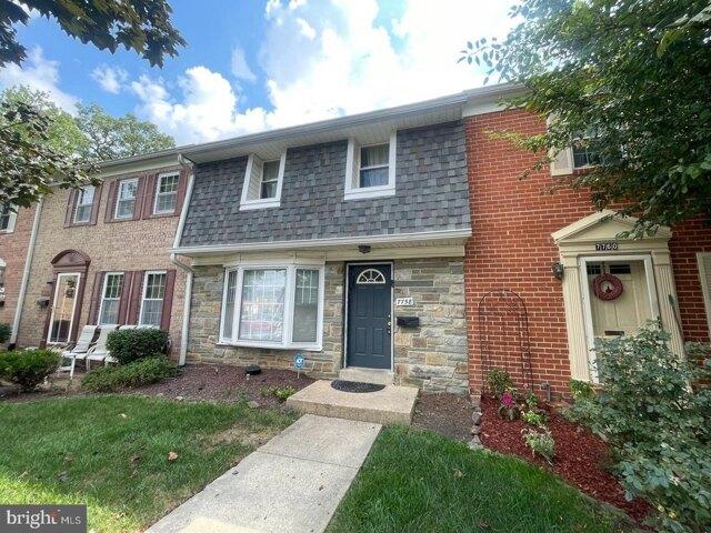 Lakecrest Dr, Greenbelt, Condo For Sale
