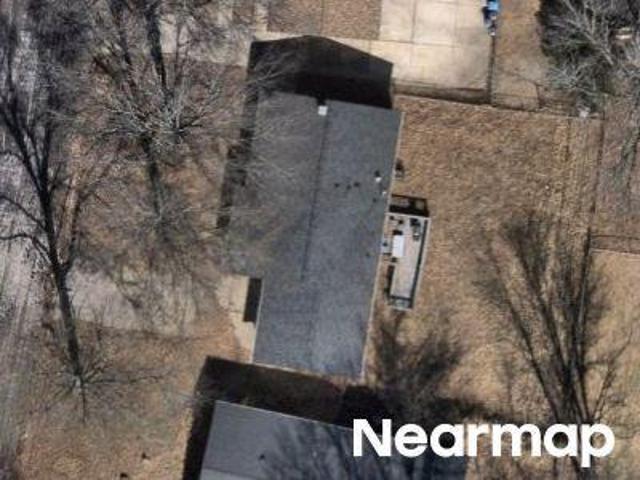 Lakecrest Ln