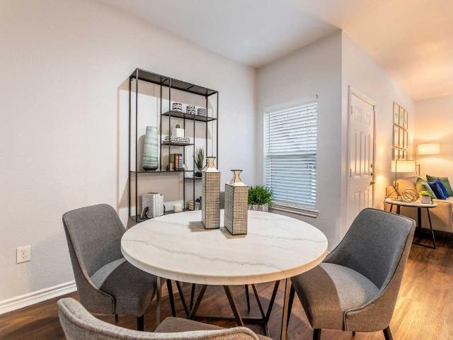 Lakebridge Apartments 1 Bedroom Apartment for Rent at 300 Woerner Rd, Houston, TX 77090