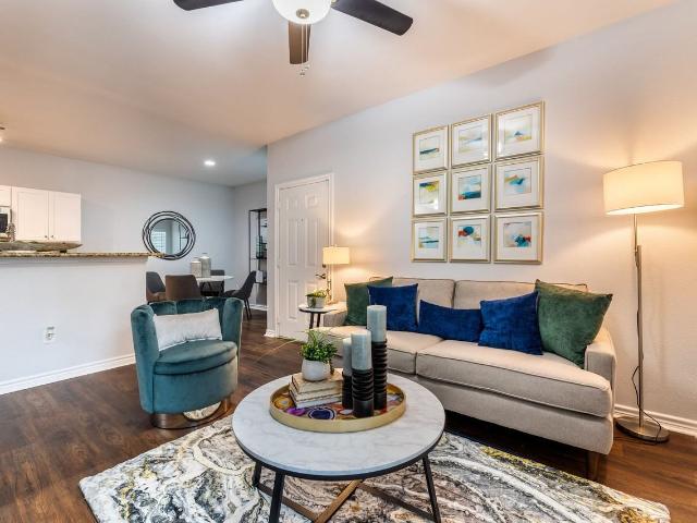 Lakebridge Apartments 2 Bedroom Apartment for Rent at 300 Woerner Rd, Houston, TX 77090
