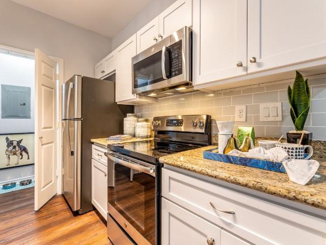 Lakebridge Apartments 2 Bedroom Apartment for Rent at 300 Woerner Rd, Houston, TX 77090