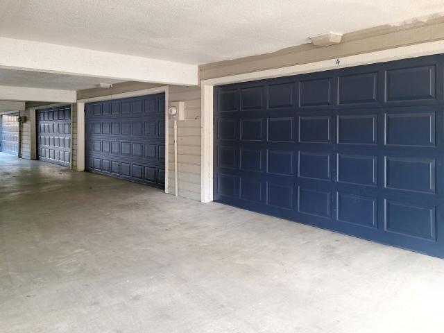 Lakebridge Townhomes 2 Bedroom Apartment for Rent at 2218 Place Rebecca Ln, Houston, TX 77090