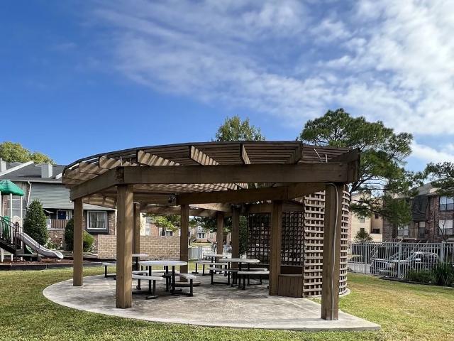 Lakebridge Townhomes 2 Bedroom Apartment for Rent at 2218 Place Rebecca Ln, Houston, TX 77090