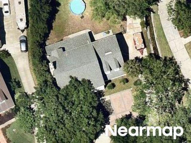 Lakedge Dr