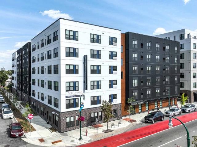Lakefield Apartments 2 Bedroom Apartment for Rent at 550 W Lake St, Minneapolis, MN 55408 Lyn Lake