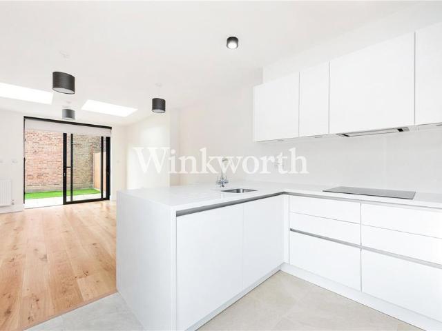 Lakefield Road, London, N22 1 bed apartment to rent £1,800 pcm £415 pw