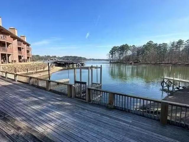 Lakefront Retreat! 308 Kleinshore Rd #3