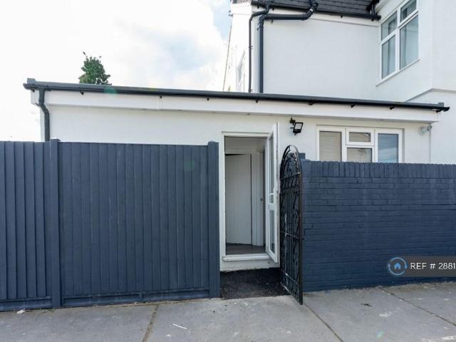 Lakehall Road, Thornton Heath, CR7 5 bed end of terrace house to rent £3,500 pcm £808 pw