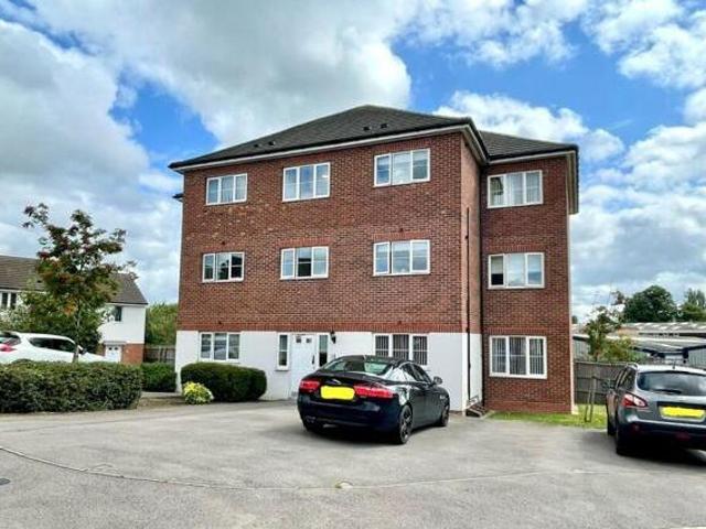 Lakelot Close, Willenhall, 2 Bedroom Apartment