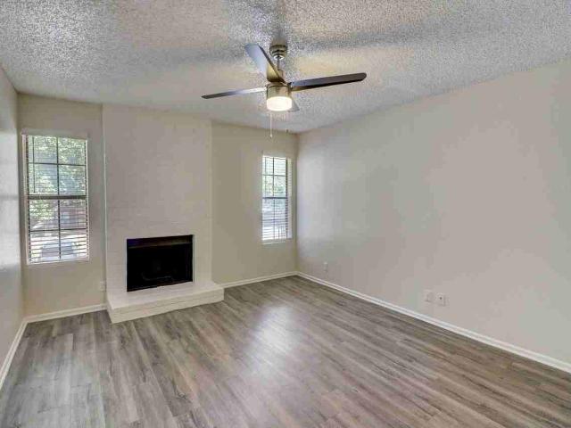 Lakeland Apartments 1 Bedroom Apartment for Rent at 322 Lake Park Rd, Lewisville, TX 75057
