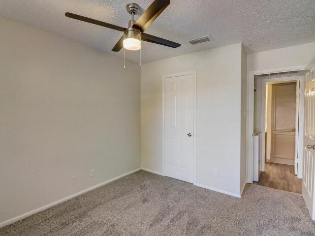 Lakeland Apartments 1 Bedroom Apartment for Rent at 322 Lake Park Rd, Lewisville, TX 75057