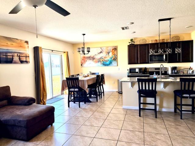 Lakeland Home with Awesome Amenities near airport
