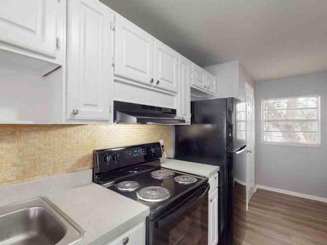 Lakeland Manor Apartment Homes 2 Bedroom Apartment for Rent at 929 Gilmore Ave, Lakeland, FL 33801 Parker Street