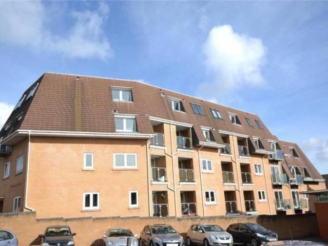 Lakelands Court, Cyncoed CF23, 2 bed flat to rent, £1,300 pcm | PrimeLocation