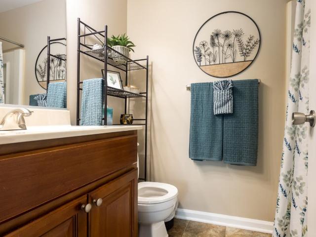 Lakes of Greenbrier 3 Bedroom Apartment for Rent at 1105 Merchants Court, Chesapeake, VA 23320 Greenbrier East