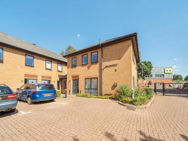 Lakesmere Close, Kidlington OX5, 1 bed flat to rent, £1,250 pcm | PrimeLocation