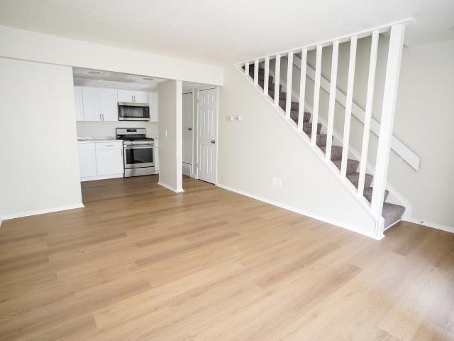 Lakeshore Cove 1 Bedroom Apartment for Rent at 2400 Shore Blvd W, Columbus, OH 43232 Eastland