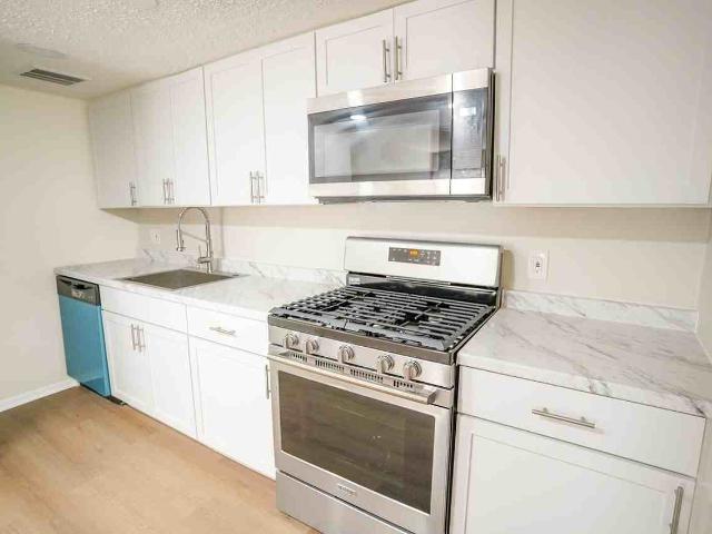 Lakeshore Cove 1 Bedroom Apartment for Rent at 2400 Shore Blvd W, Columbus, OH 43232 Eastland