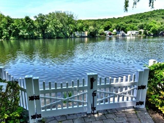 Lakeshore Dr, Oakland, Home For Sale