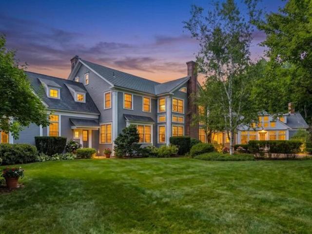 Lakeshore Dr, New London, Home For Sale