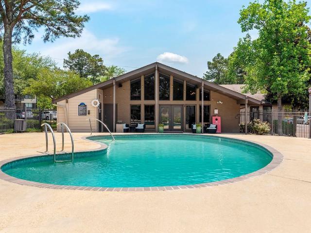 Lakeshore Landing 2 Bedroom Apartment for Rent at 2144 Lakeshore Dr, Ridgeland, MS 39157