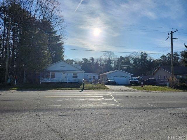 Lakeshore Rd, Lexington, Home For Sale