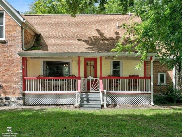 Lakeshore Rd, Lexington, Home For Sale