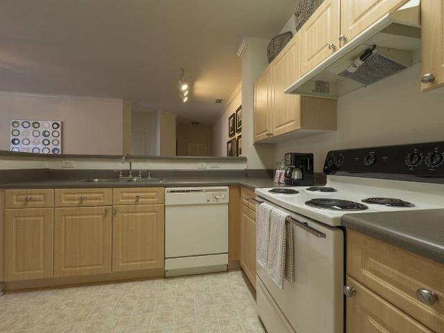 Lakeshore Ridge 2 Bedroom Apartment for Rent at 1700 Lakeshore Rdg, Birmingham, AL 35211 Sand Ridge