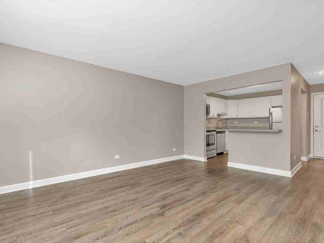 Lakeside Village Apartments 1 Bedroom Apartment for Rent at 313 Hickory St, Mundelein, IL 60060