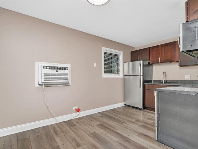 Lakeside Village Apartments 1 Bedroom Apartment for Rent at 313 Hickory St, Mundelein, IL 60060