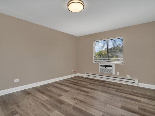 Lakeside Village Apartments 1 Bedroom Apartment for Rent at 313 Hickory St, Mundelein, IL 60060