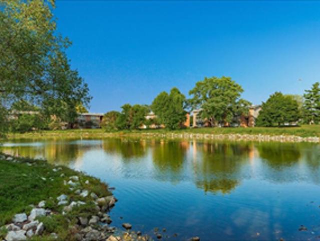 Lakeside Villas Studio Apartment for Rent at 5750 Roche Dr, Columbus, OH 43229 Salem Village