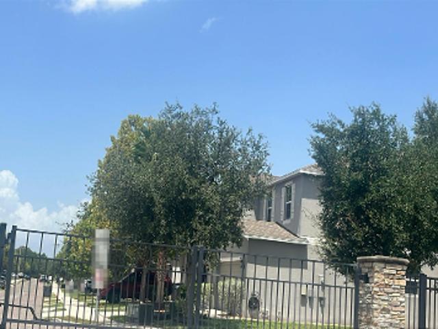 Lakeside Vista Dr