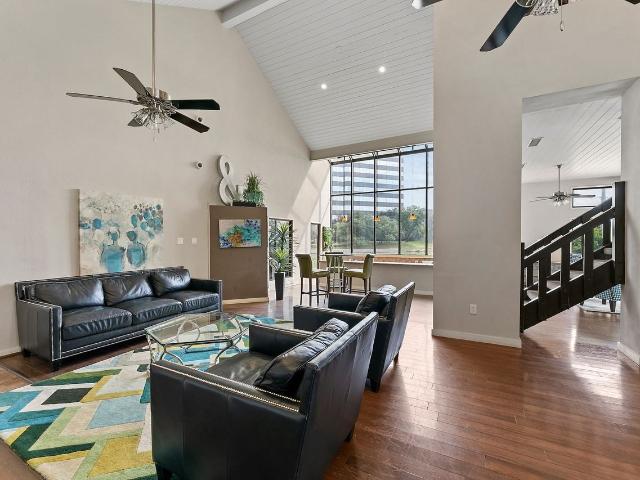 Lakeside Apartments 2 Bedroom Apartment for Rent at 9600 Golf Lakes Trl, Dallas, TX 75231
