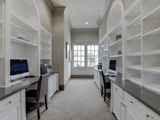 Lakeside at Town Center Apartments 3 Bedroom Apartment for Rent at 425 Williams Dr, Marietta, GA 30066