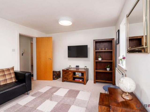 Lakeside Boulevard, Doncaster, DN4