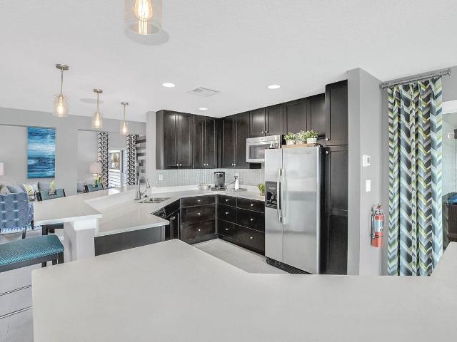 Lakeside Central Apartments 2 Bedroom Apartment for Rent at 529 S Parsons Ave, Brandon, FL 33511