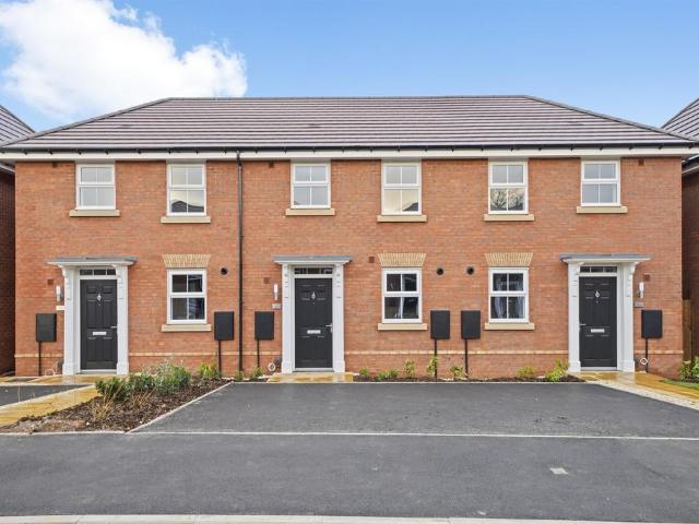Lakeside, CV33 3 bed terraced house to rent £1,525 pcm £352 pw