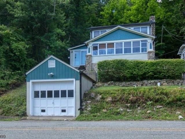 Lakeside Dr, Liberty Township, Home For Sale