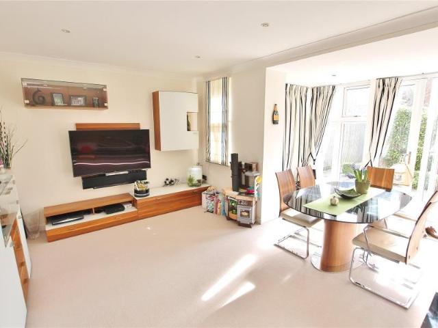 Lakeside Drive, Woking, Surrey, GU24