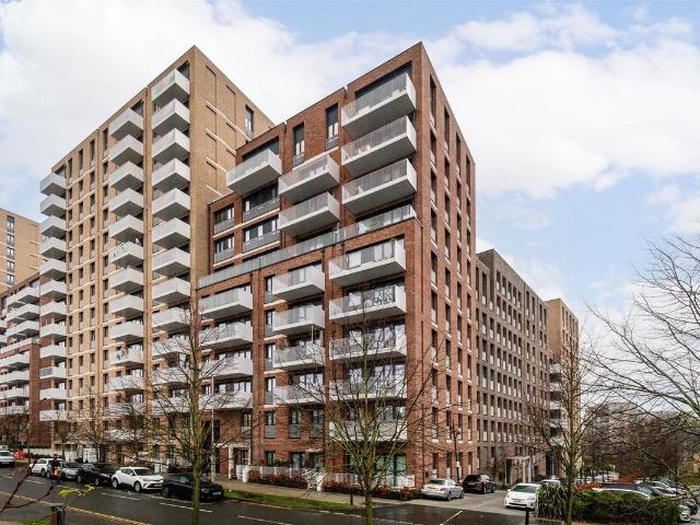 Lakeside Drive, London NW10, 1 bed flat to rent, £1,900 pcm | PrimeLocation