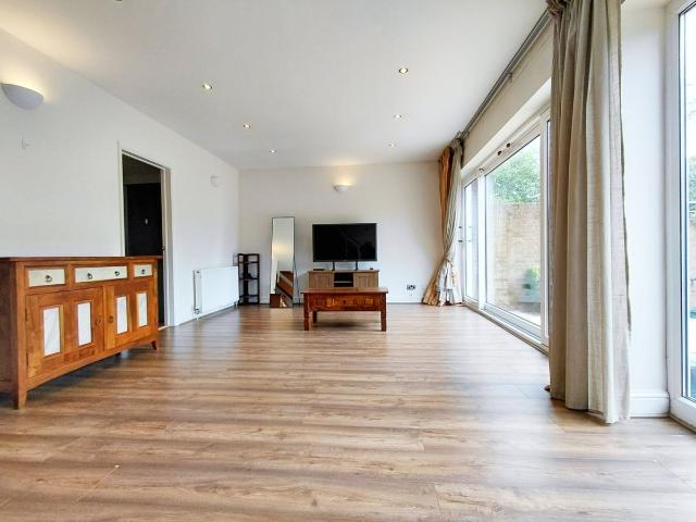 Lakeside, Edgehill Road, West Ealing, London W13, 3 bed terraced house to rent, £3,500 pcm | PrimeLocation