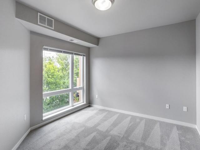 Lakeside Flats 3 Bedroom Apartment for Rent at 16255 Kenyon Ave, Lakeville, MN 55044
