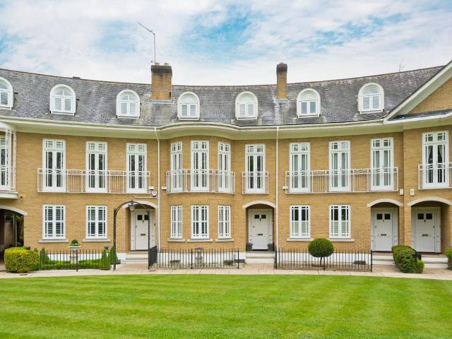 Lakeside Grange, Weybridge, Surrey KT13, 4 bed terraced house to rent, £4,200 pcm | PrimeLocation